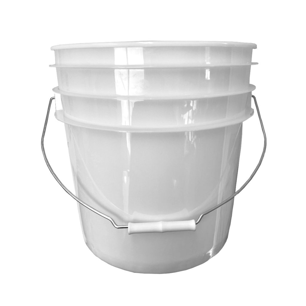 Balde Blanco Liso 16 Litros Con Tapa Con Vertedor, Con Mango – CNAVA